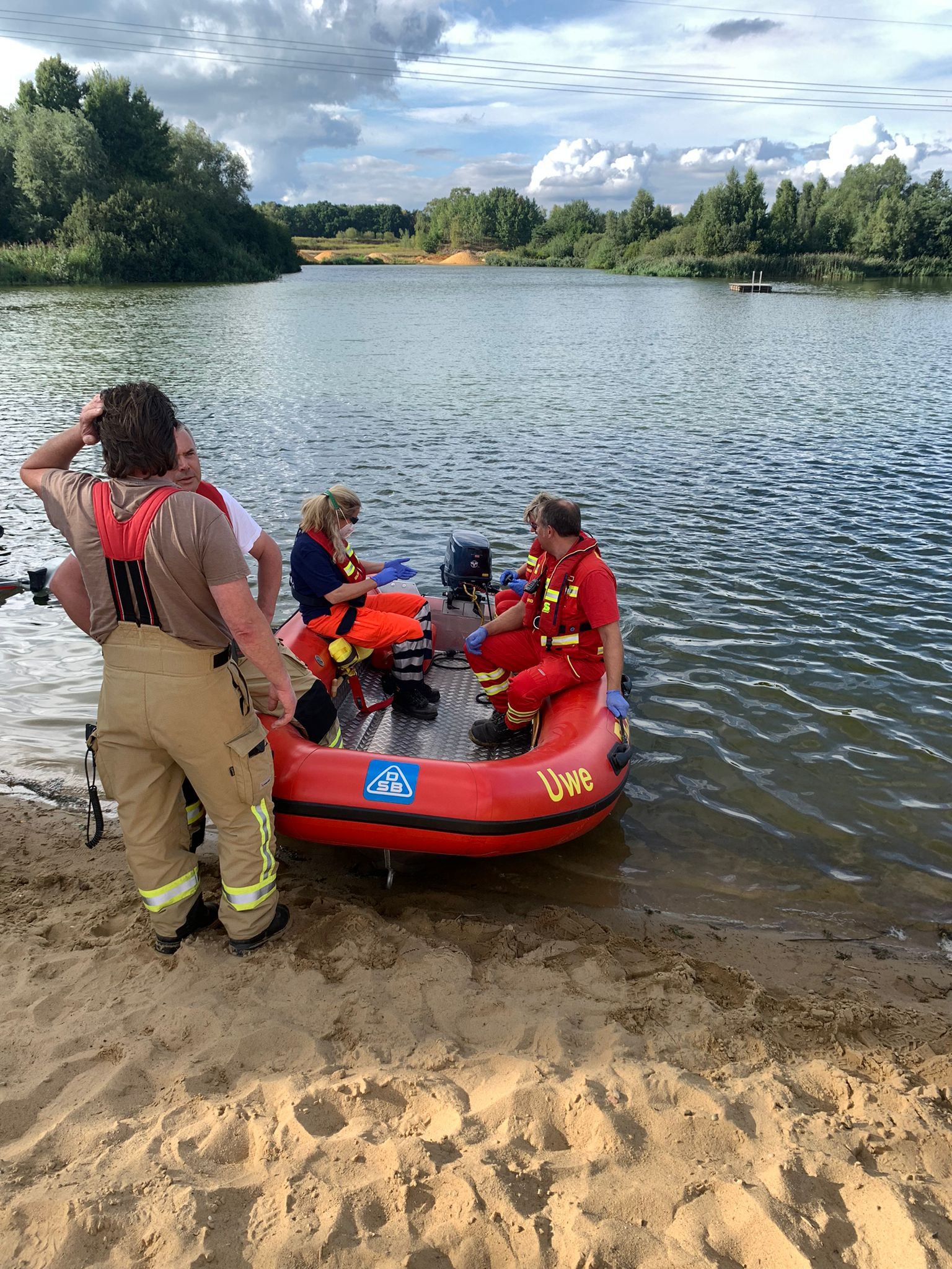 Einsatz: Personenbergung am Baggersee vom 29.08.2022 | DLRG Bezirk ...